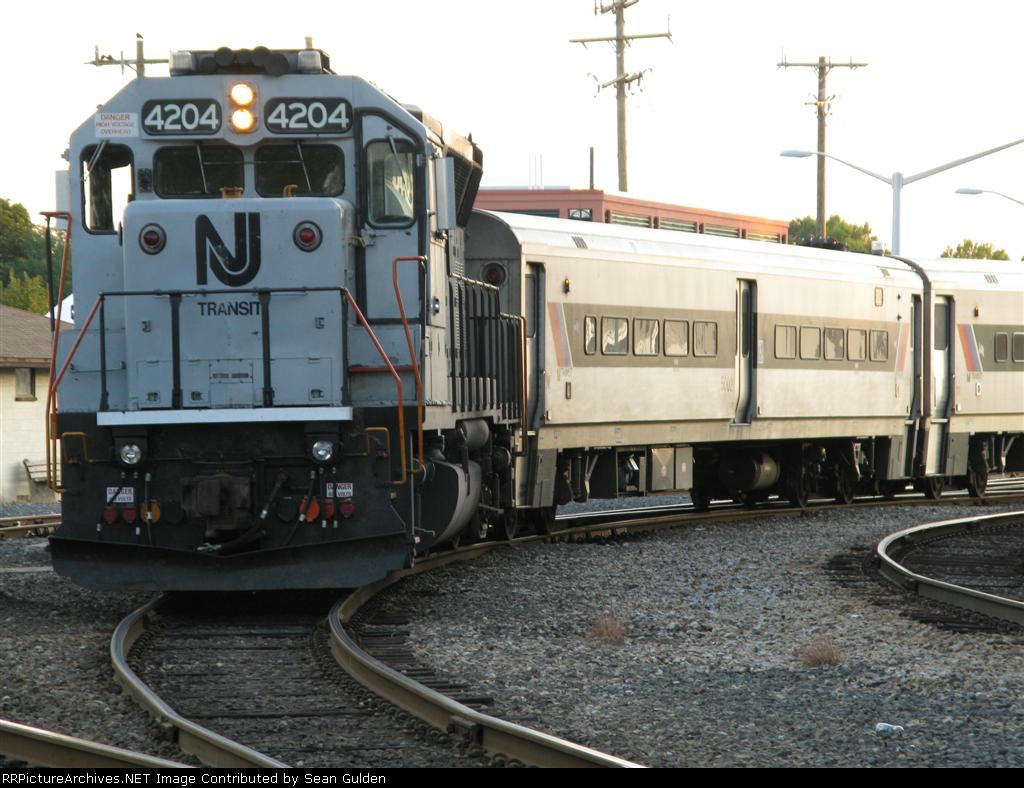 NJT EMD GP40PH-2B 4204